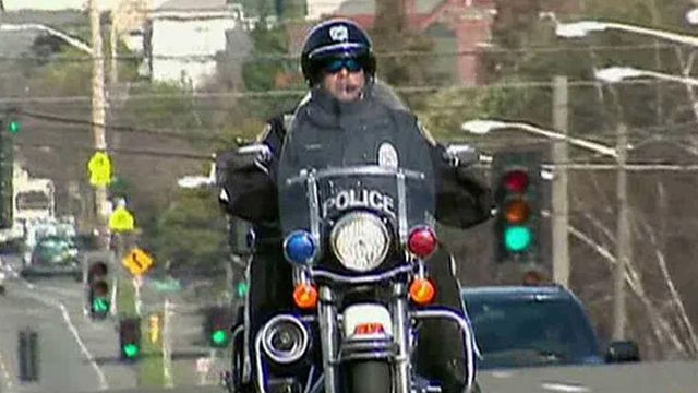 Illinois Cop Issues Ticket, Uses Info to Ask for Date | Fox News Video