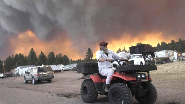 Battling the Massive Arizona Wildfire | Fox News Video