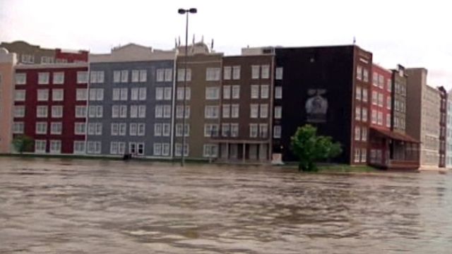 Flood Victims Assess Damage and Begin to Rebuild | Fox News Video