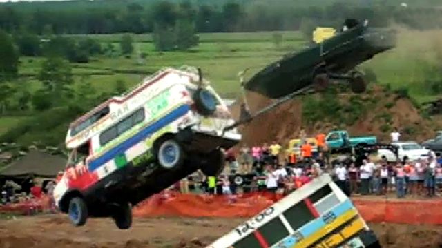 Dumbest Stuff on Wheels: Unusual Boat Launch | Fox News Video